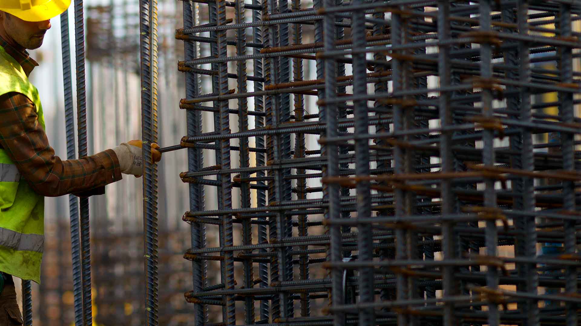 Coluna • Ferragem Armada Pronta para Construção • Suzano